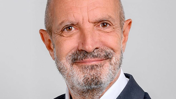 Luis Fernández replaces Beau Ferrari as chairman of NBCU Telemundo ...