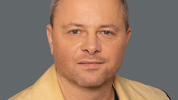 The Rookie creator Alexi Hawley agrees overall deal with Lionsgate ...